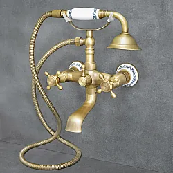 Wall-mounted Retro-style bathtub, brass and ceramic shower faucet,..